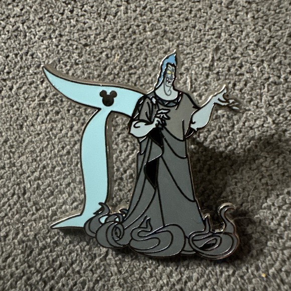 Disney | One Pieces | Disney Parks Dlr Hidden Mickey Collectible D Pin ...